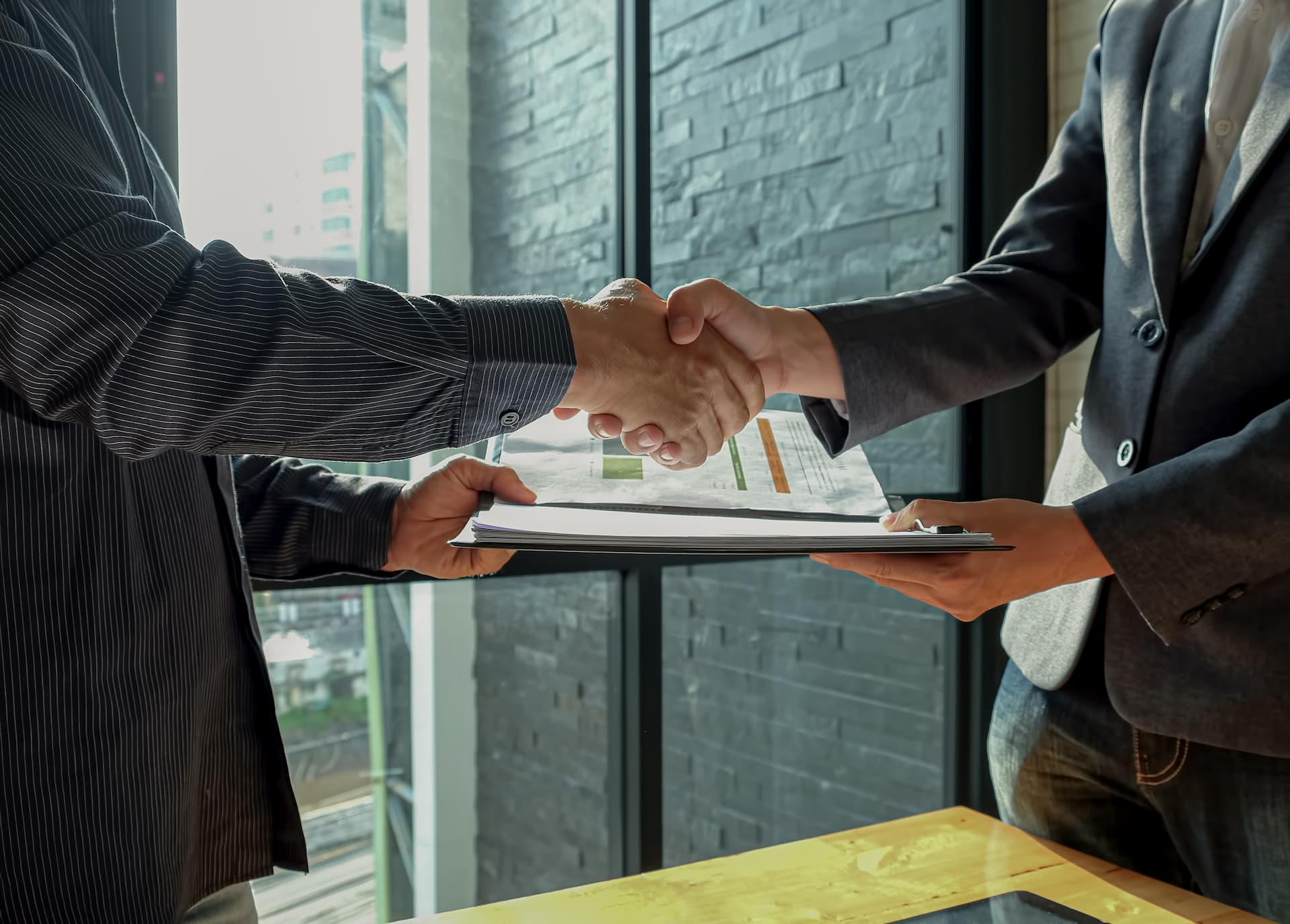 Trust Account vs Escrow: What to Choose | Lightspeed Escrow